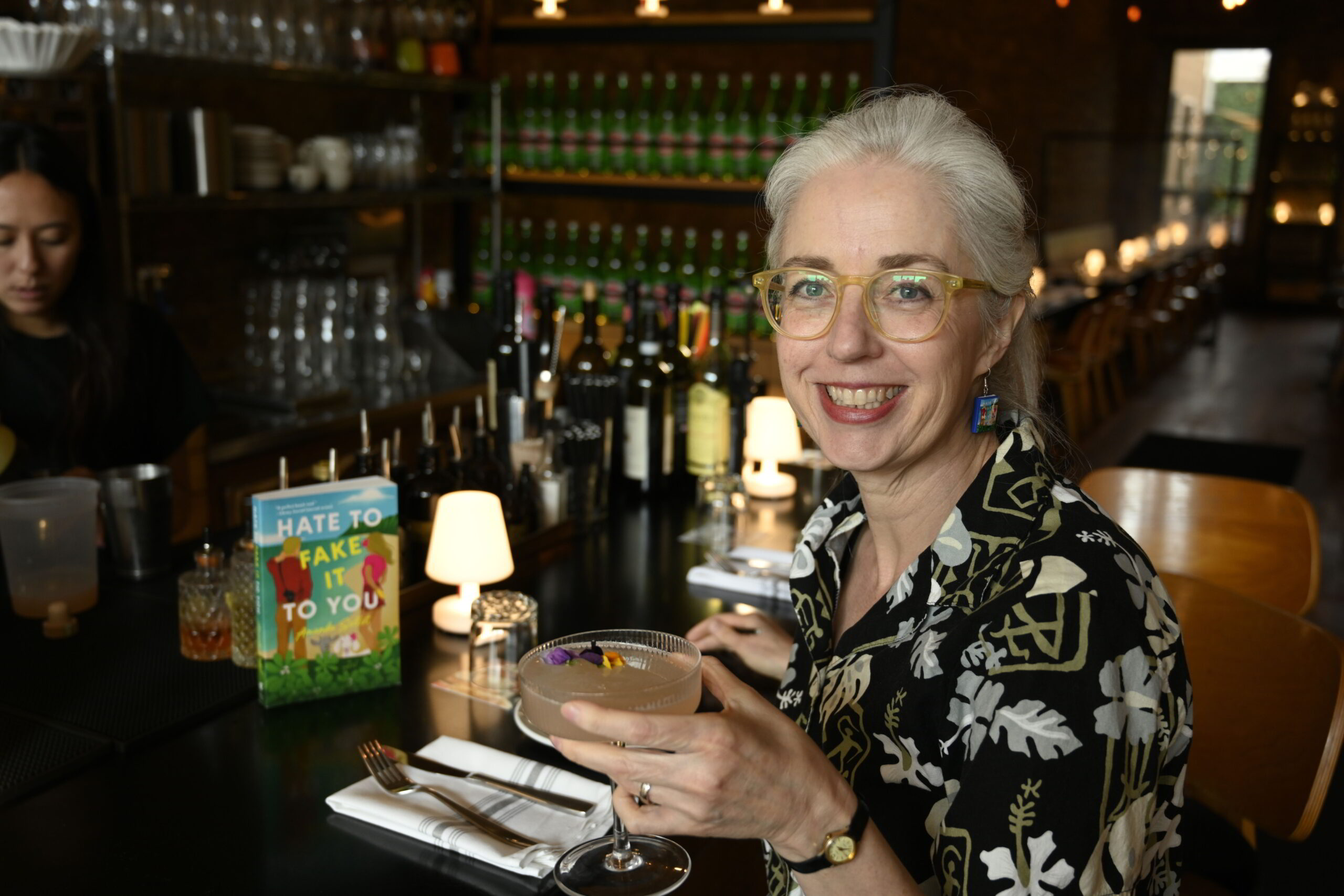 Lawrence author’s new novel, set in Hawaii, is a romantic comedy that ...